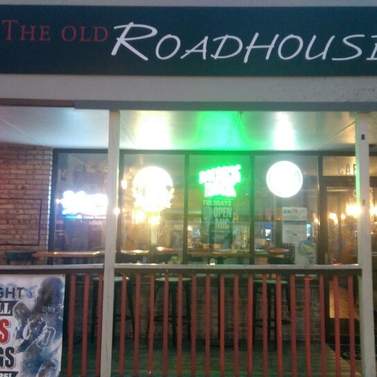 the old roadhouse (Now Closed) - Bar