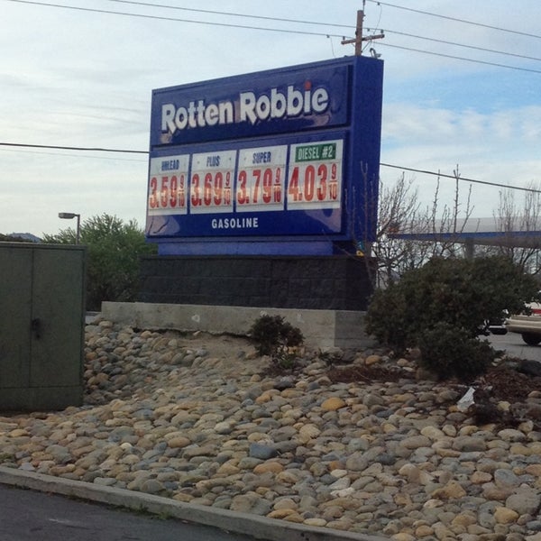 Photos at Rotten Robbie - 3 tips from 661 visitors