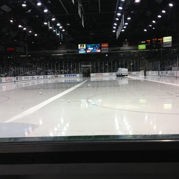 Photos at Munn Ice Arena - Michigan State University - 17 tips from ...