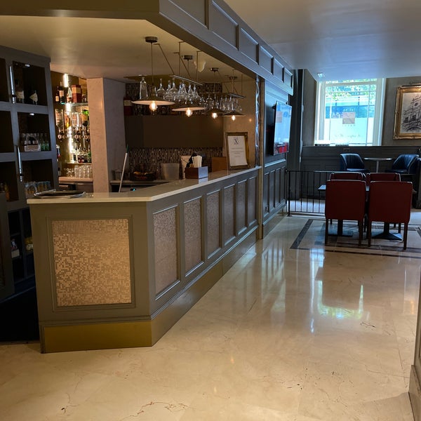 Ten Square Hotel - 8 tips