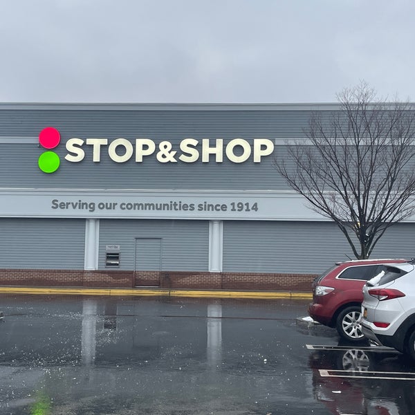 Super Stop & Shop - 2425 Palmer Ave