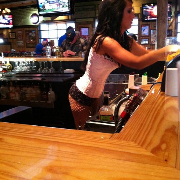 Twin Peaks Restaurant 8310 E 21st St N