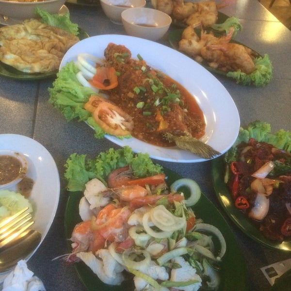 Pak Su Seafood Sri Pelabuhan 3 - Cherating - 49 tips from 922 visitors