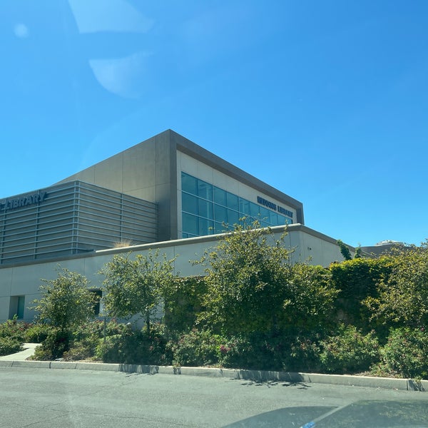 Redding Library - Library in Redding