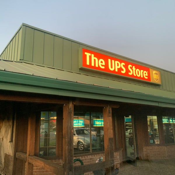 The UPS Store - 1095 Hilltop Dr