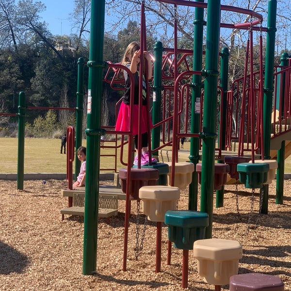 Riverbend Park - Beach