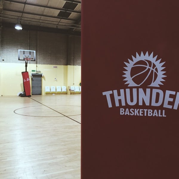 London Thunder Basketball Club - Basketball Court in London