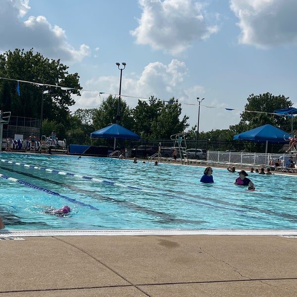 Maplewood Family Aquatic Center - Swimming Pool in St Louis