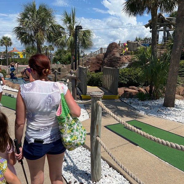 Tiki Island Mini Golf - 5 tips from 312 visitors