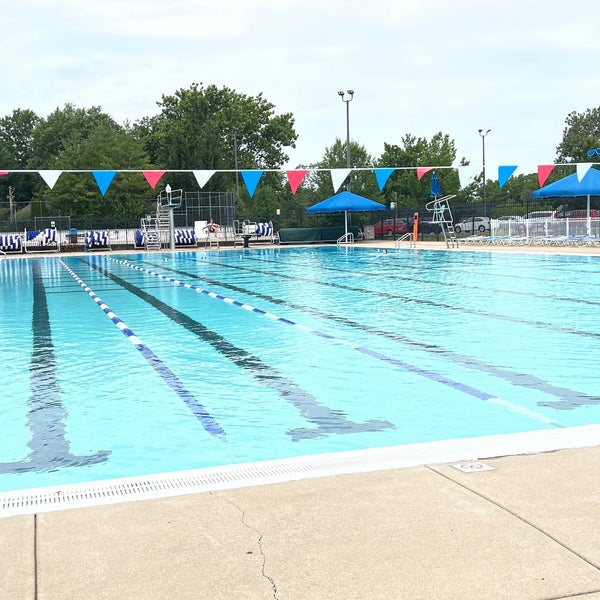 Maplewood Family Aquatic Center - Swimming Pool in St Louis