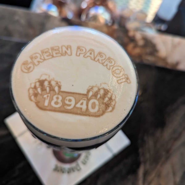 Green Parrot Restaurant Pub & Patio - 54 tips from 1840 visitors