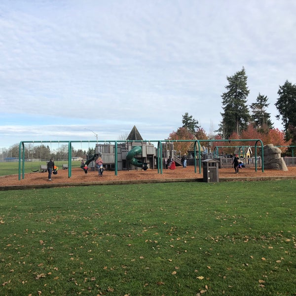 Ft. Steilacoom Park - 8724-8862 Steilacoom Blvd SW