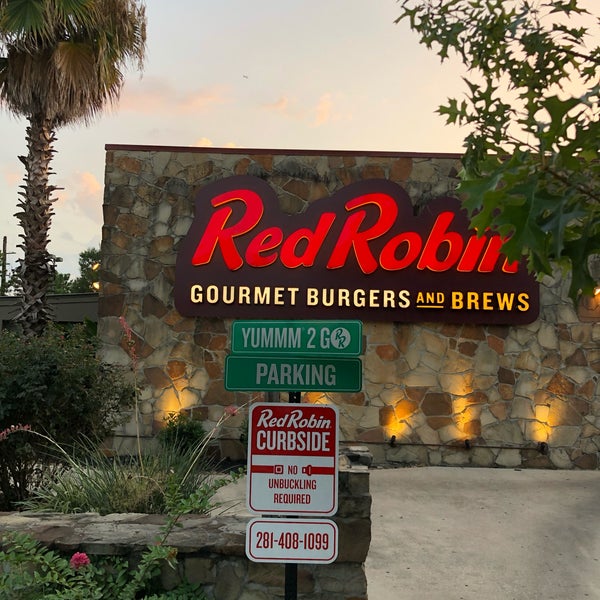 Red Robin Gourmet Burgers and Brews - 22455 Highway 249