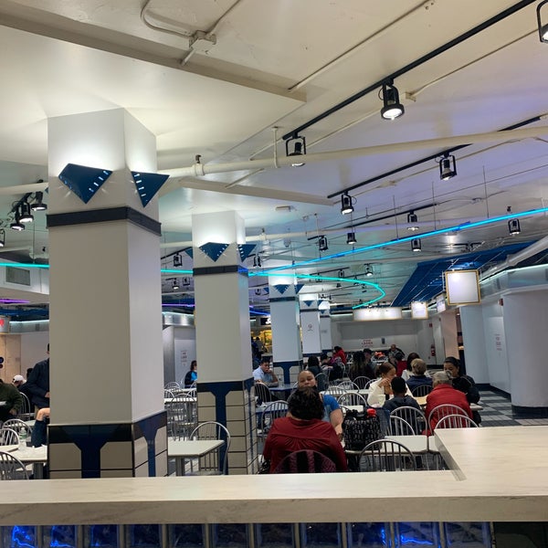 Corner Mall - Shopping Mall in Downtown Boston