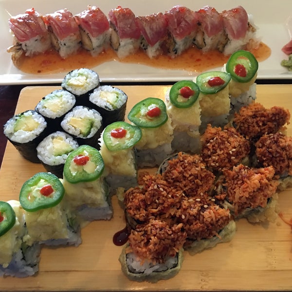Makimoto Sushi Bar & Asian Kitchen - Asian Restaurant