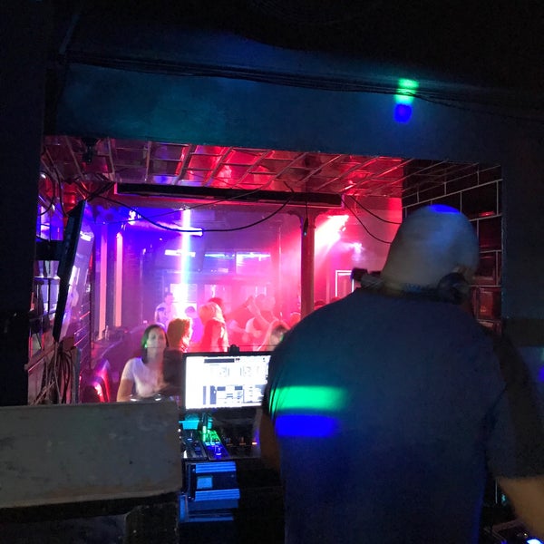 Remeniss 90s Bar - Central Liverpool - 3 tips