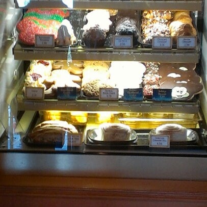 Jolly Holiday Bakery Cafe - The Anaheim Resort - 83 tips from 6295 visitors