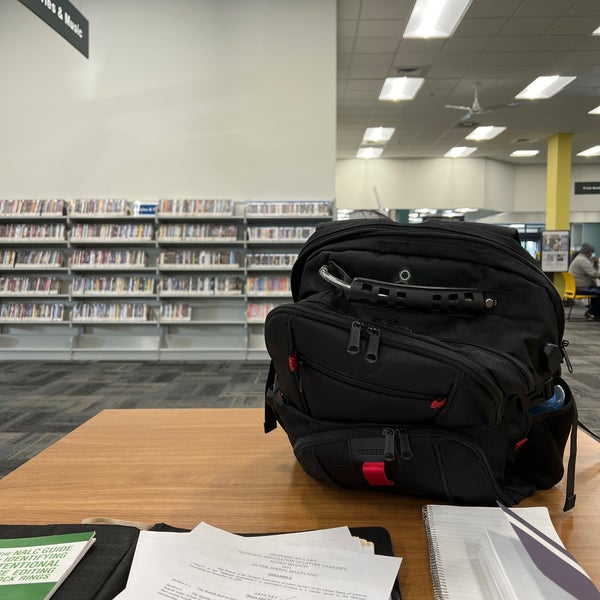 Spauldings Branch Library - Library in District Heights