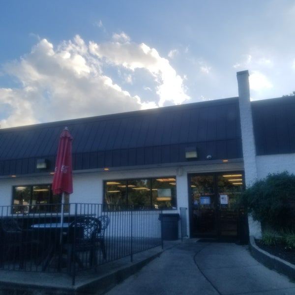 Santini's New York Style Deli - Sandwich Spot in Reston