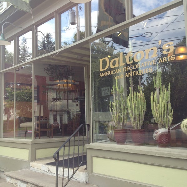 Dalton's - Eastwood - James St