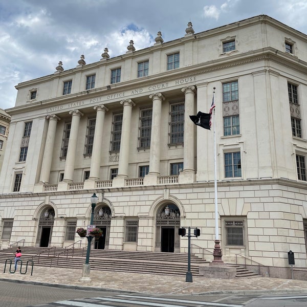 US Post Office & Government Building - Alamo Plaza - 1 tip