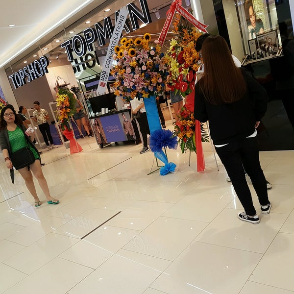 Topshop Topman - Clothing Store