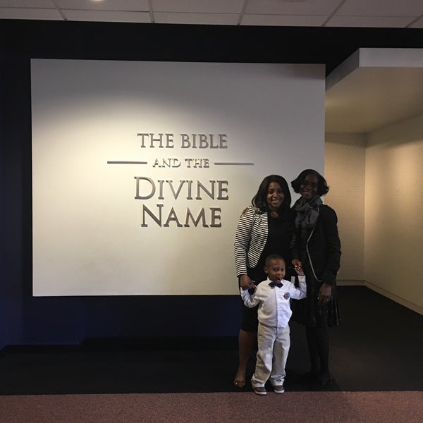 World Headquarters of The Watchtower (Now Closed) - Brooklyn Heights - 10 tips