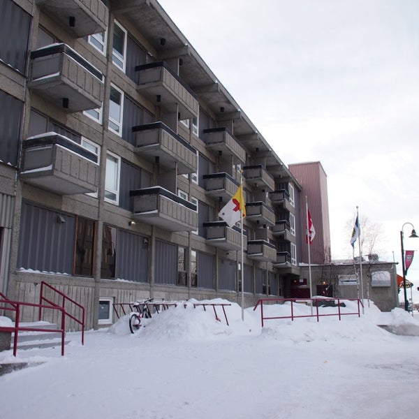 Yellowknife Inn - Hotel