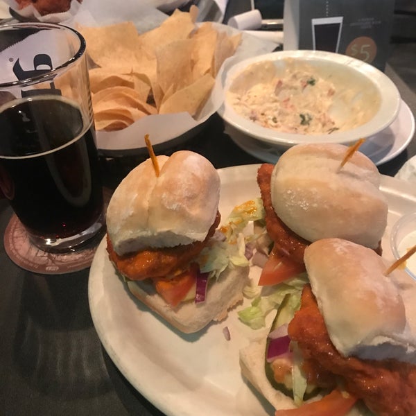 Skybox Grille & Lounge - Bar