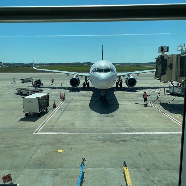 Gate D8 - at Concourse D
