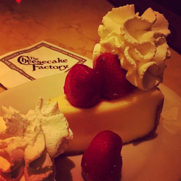 The Cheesecake Factory - American Restaurant in Philadelphia