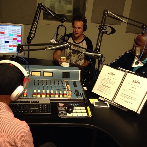 KDON 102.5 - 903 N Main St