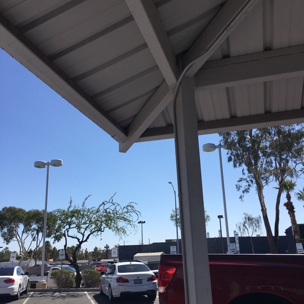 AutoNation Nissan Las Vegas - Car Dealership