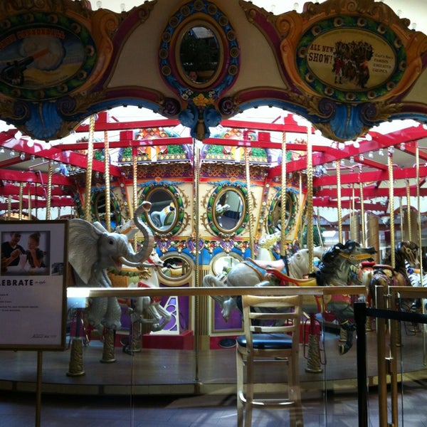 Carousel at Buckland Hills Mall - 148 visitors