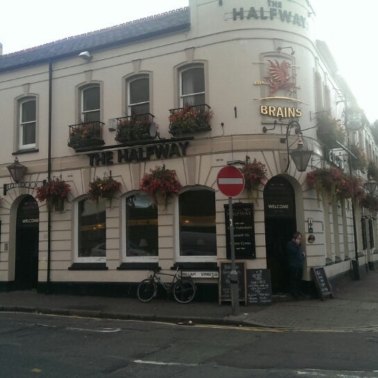 The Halfway - Pub in Pontcanna