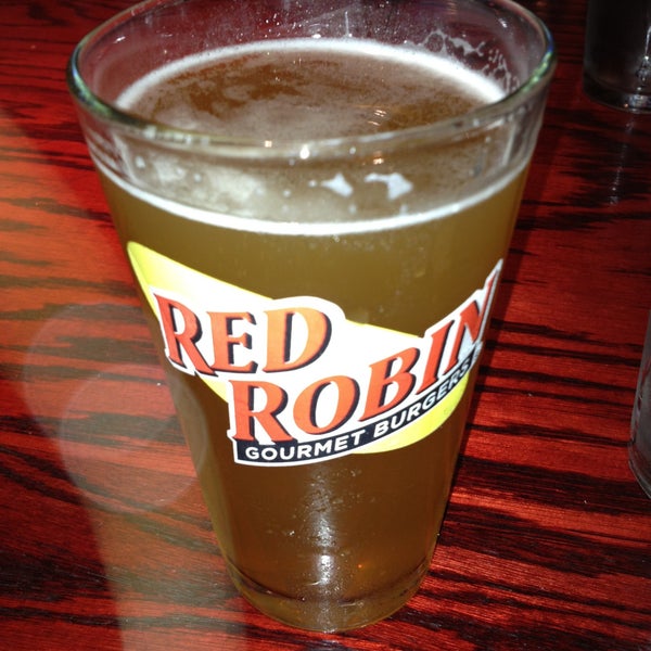 Red Robin Gourmet Burgers and Brews - 46 tips