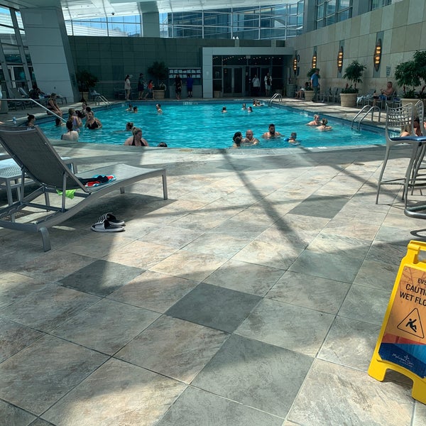 Mohegan Sun Pool - 1 Mohegan Sun Blvd