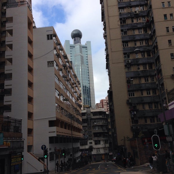 Li Sing Primary School Bus Stop 李陞小學巴士站 - Pok Fu Lam Rd