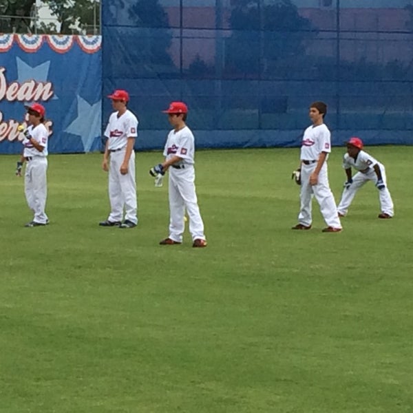 Snowden Grove Park - 1 tip from 374 visitors