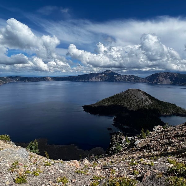 Watchman Overlook - Scenic Lookout in Crater Lake