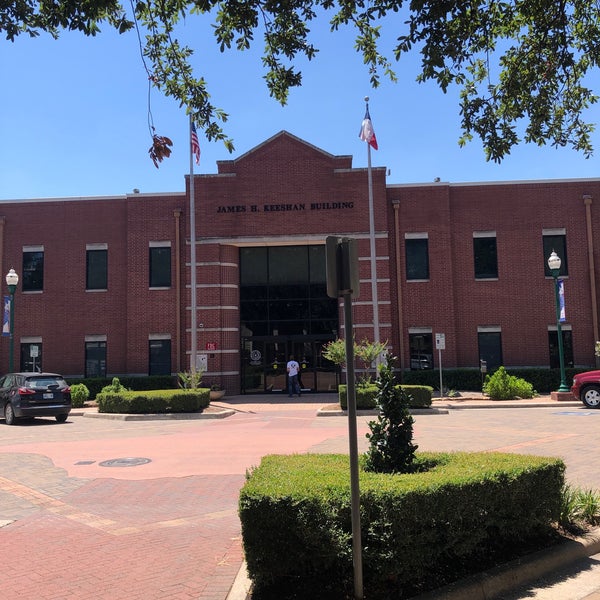 Montgomery County Courthouse - Courthouse in Conroe