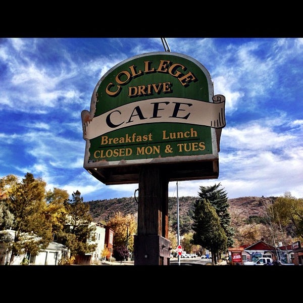 College Drive Cafe - Breakfast Spot