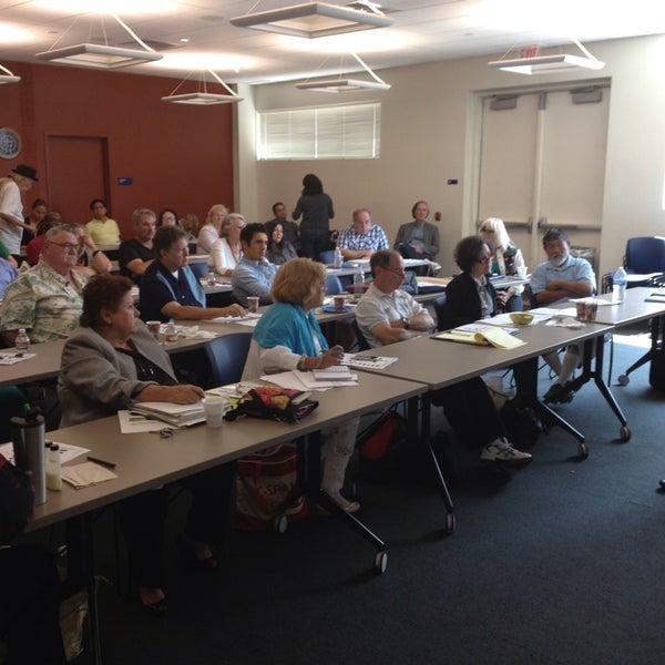 LAPD - Hollenbeck Community Police Station - Boyle Heights - 1 tip