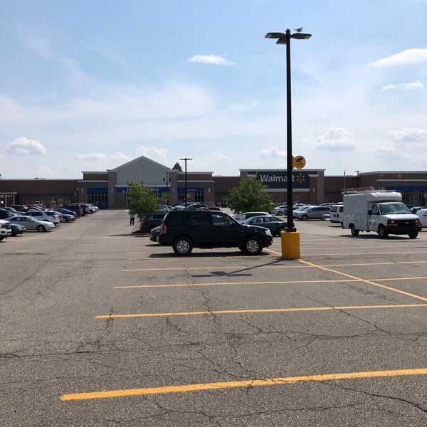 Walmart Supercenter - Big Box Store