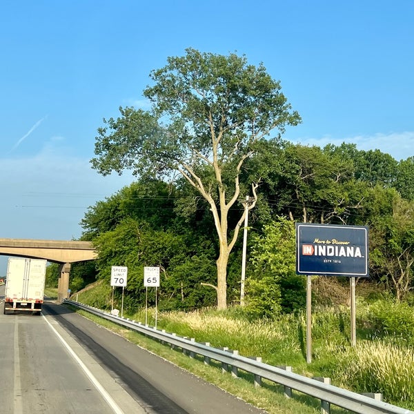 Illinois & Indiana State Line - Border Crossing in Danville