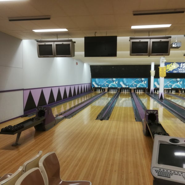 Bowlerama (Now Closed) - Bowling Alley in Toronto