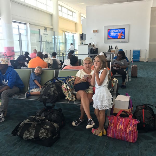 Photos at Nassau International Airport - JetBlue Terminal - Airport ...