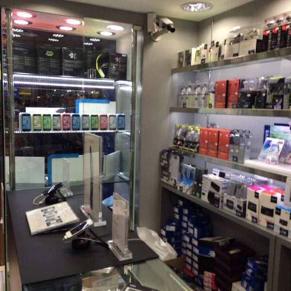 Suning - Electronics Store in 铜锣湾