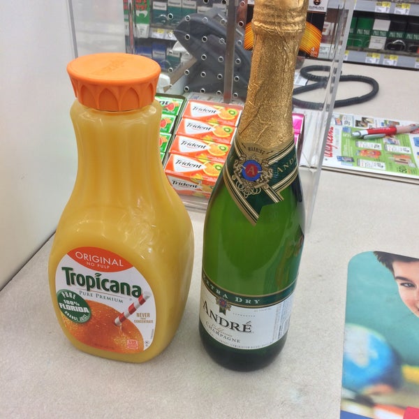 Walgreens - Portage Park - 5935 W Addison St