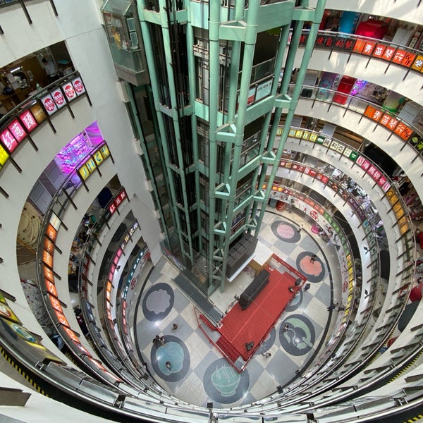 Dragon Centre 西九龍中心 - 22 tips from 2195 visitors